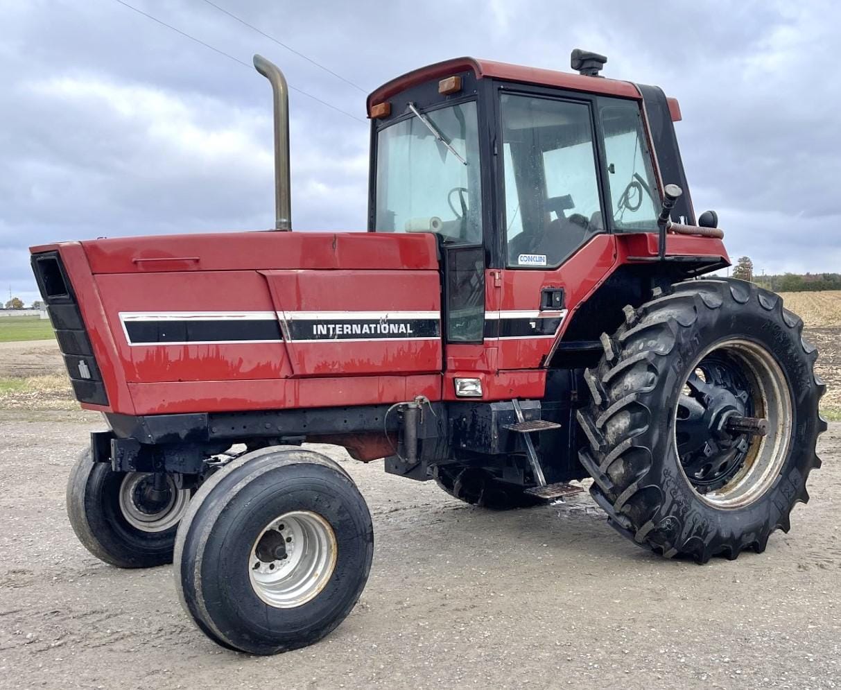 SOLD - 1982 International Harvester 5288 Lot No. 1296463 Tractors with ...