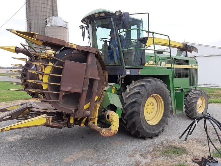 John Deere 6850 Harvesting Forage Harvesters - Self Propelled for Sale ...