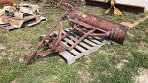 SOLD - 5' IH Blade 60 Front Mount Construction | Tractor Zoom
