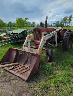 SOLD - Farmall 504 Lot No. 36 Tractors with 3,439 Hrs | Tractor Zoom