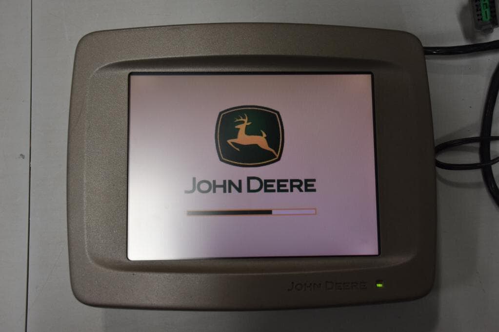 Tractor Zoom - John Deere GS2 2600