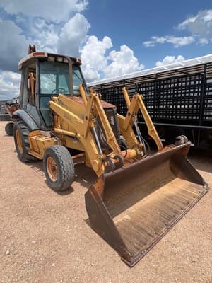 SOLD - Case 560L Backhoe Loader 2WD with 22" Tooth Bucket 8357 HRS S/N ...