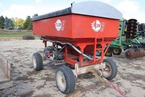SOLD - EZ-Flow 200 Lot No. 15 Harvesting | Tractor Zoom