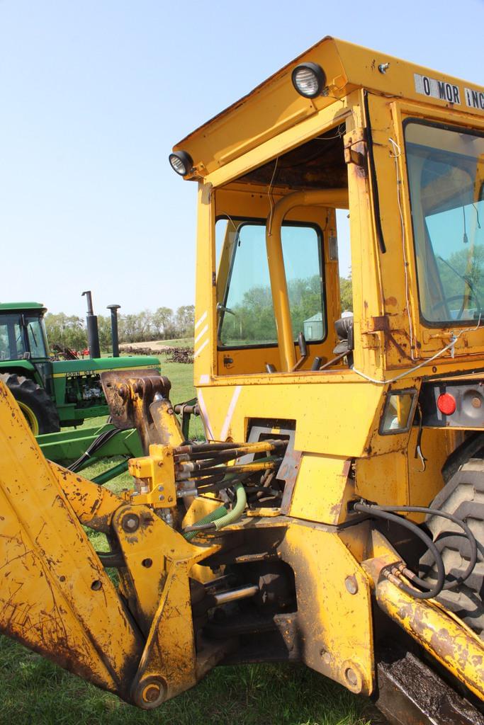 John Deere 510 Construction Backhoe Loaders for Sale | Tractor Zoom