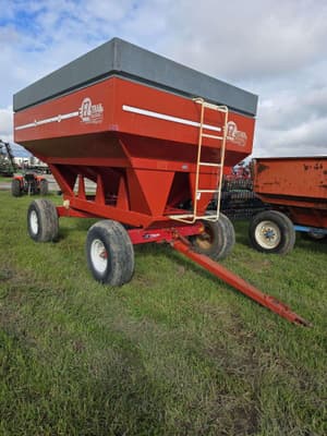 SOLD - EZ-Flow 3400 Lot No. 29432 Harvesting | Tractor Zoom