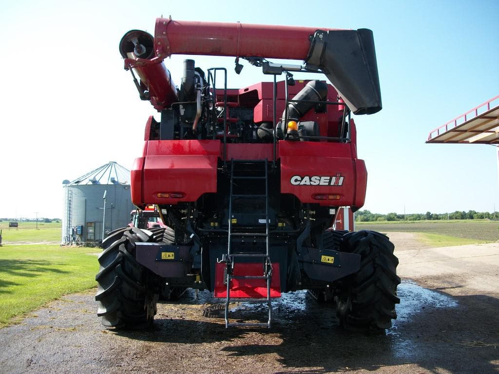 2013 Case IH 9230 Combines Class 9/10 for Sale | Tractor Zoom