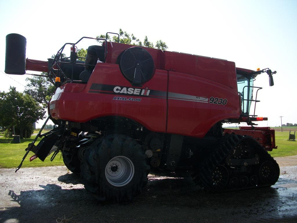 2013 Case IH 9230 Combines Class 9/10 for Sale | Tractor Zoom