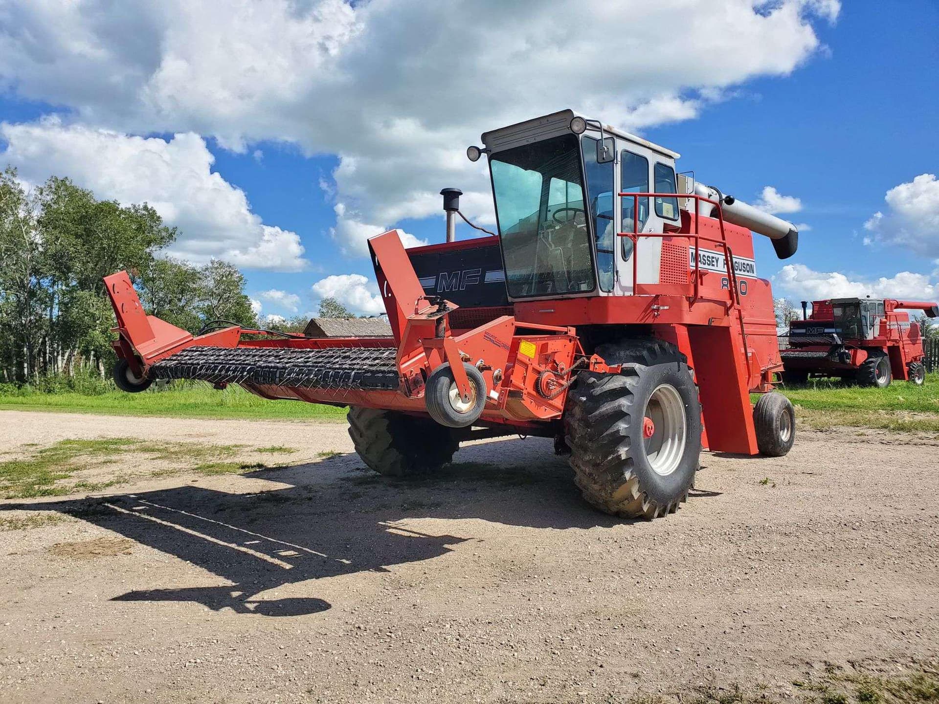 Tractor Zoom - Massey Ferguson 860