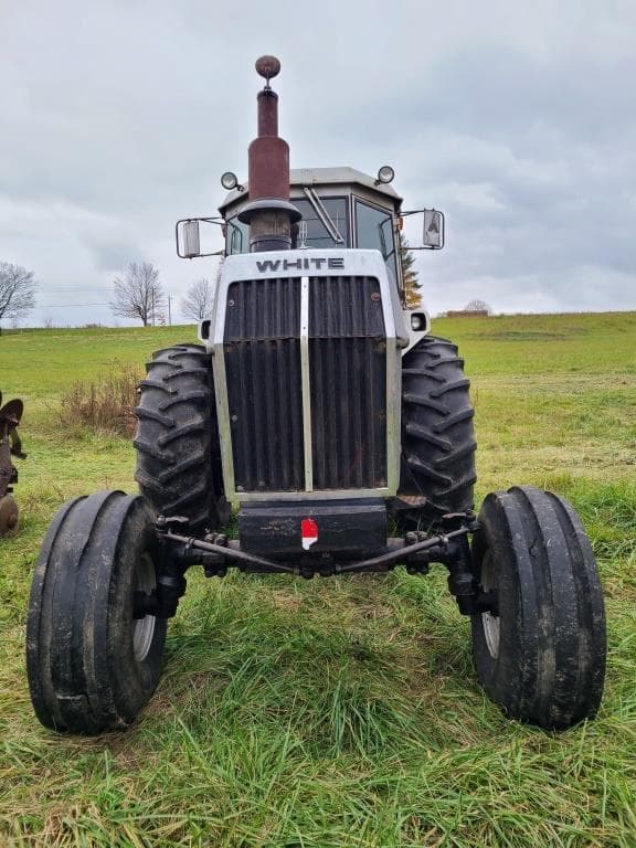 Tractor Zoom - 1975 White 2-150