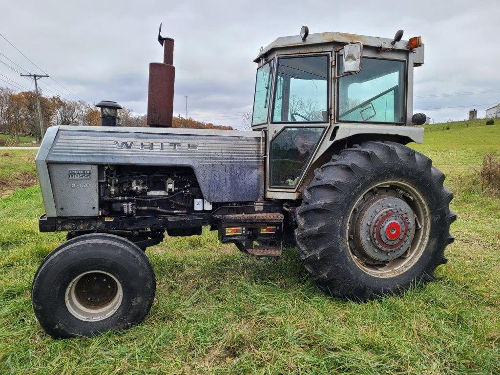 Tractor Zoom - 1975 White 2-150
