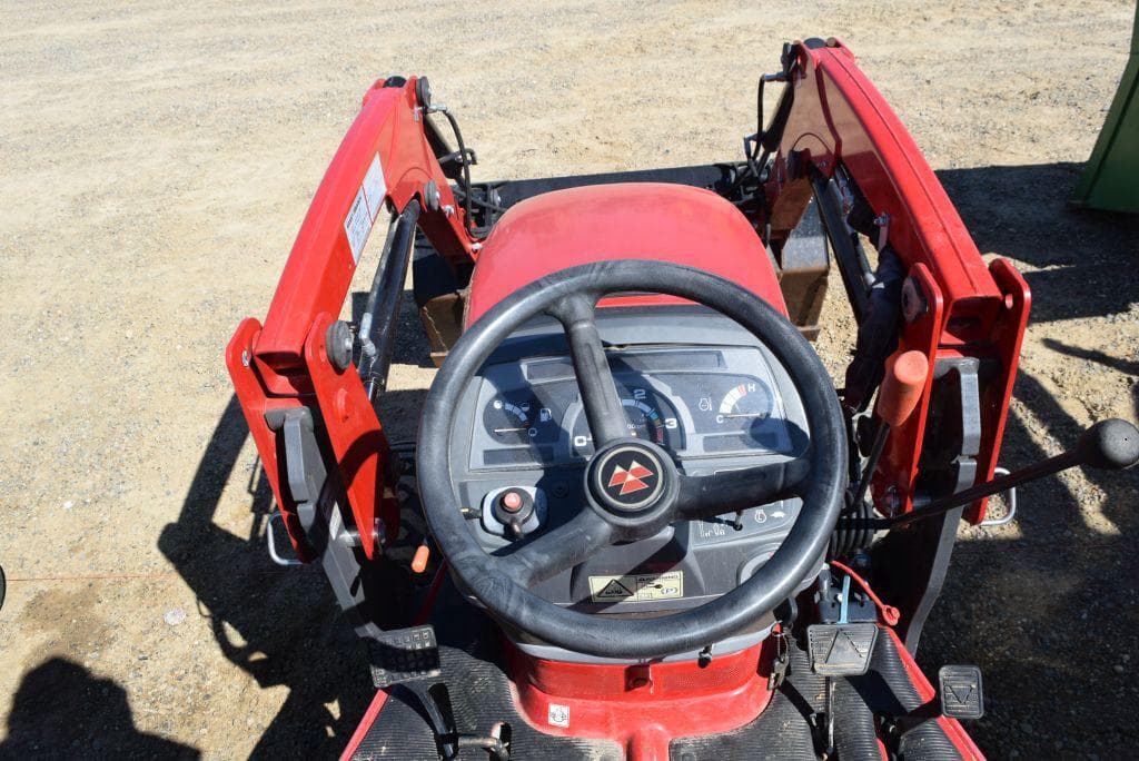 Massey Ferguson GC1705 Tractors Less than 40 HP for Sale | Tractor Zoom
