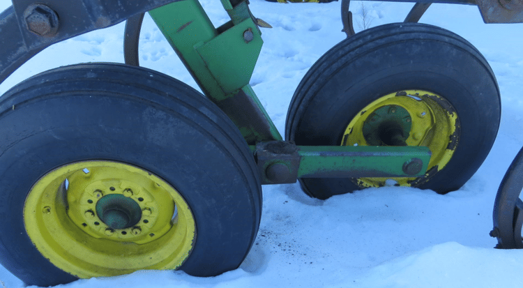 1992 John Deere 610 Tillage Chisel Plows for Sale | Tractor Zoom
