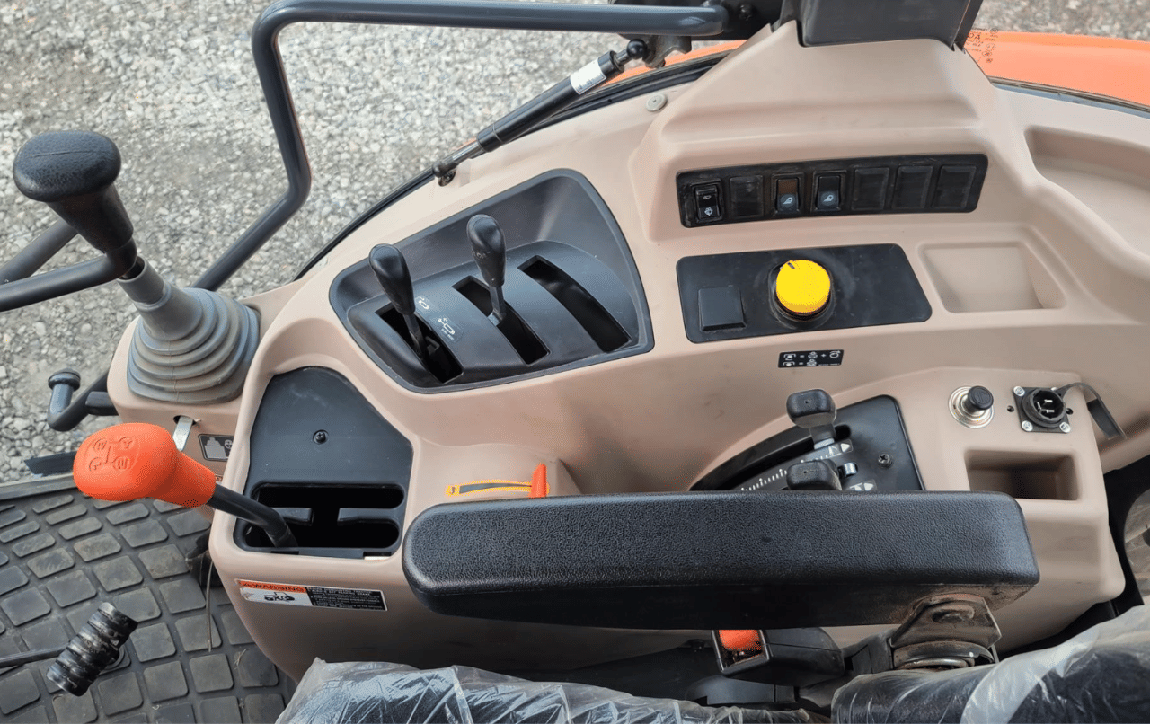 Tractor Zoom - 2018 Kubota M6060