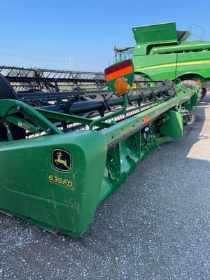 SOLD - John Deere 635FD Lot No. 5359 Harvesting with 35 ft | Tractor Zoom
