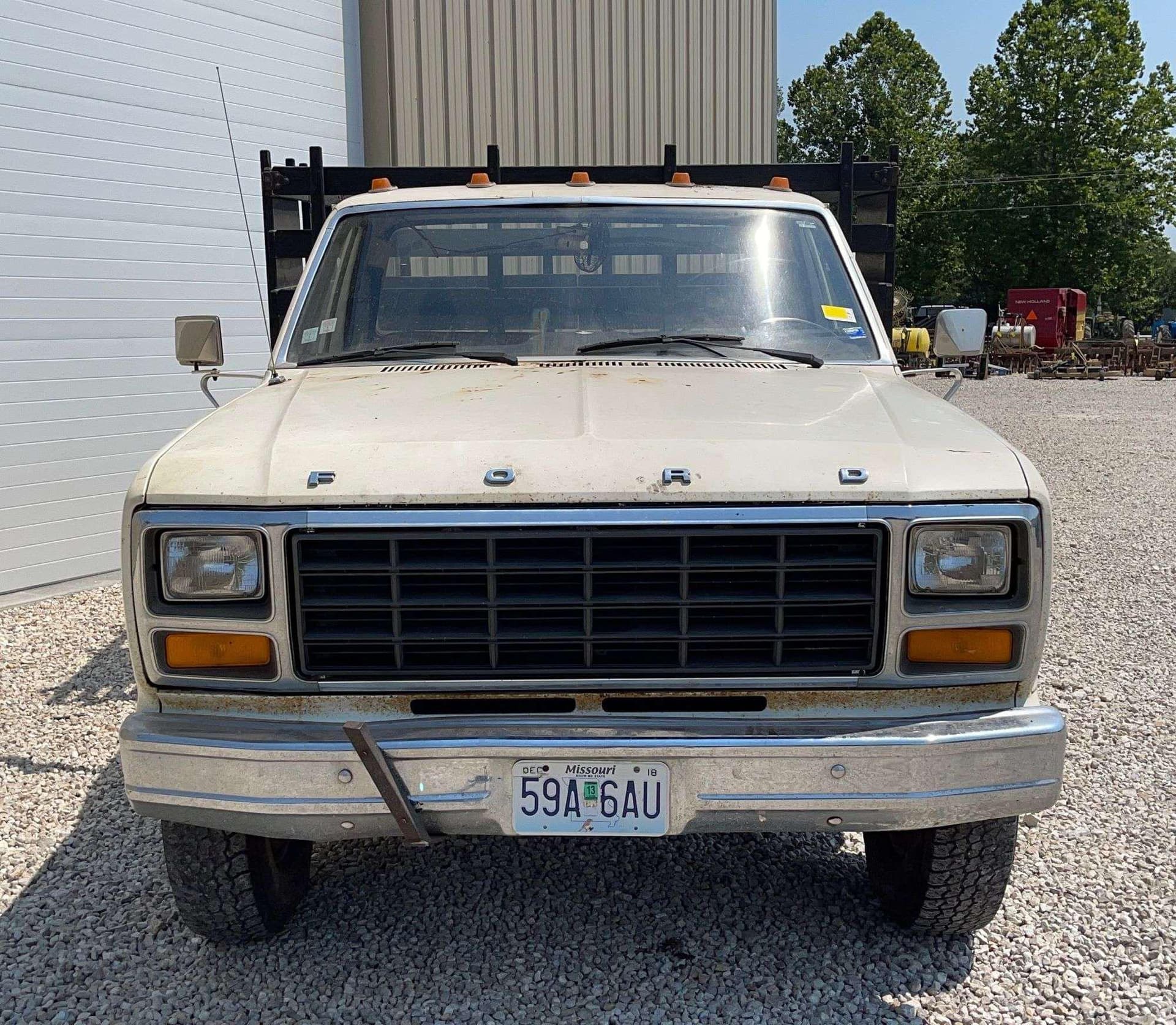 Tractor Zoom - 1981 Ford F-350