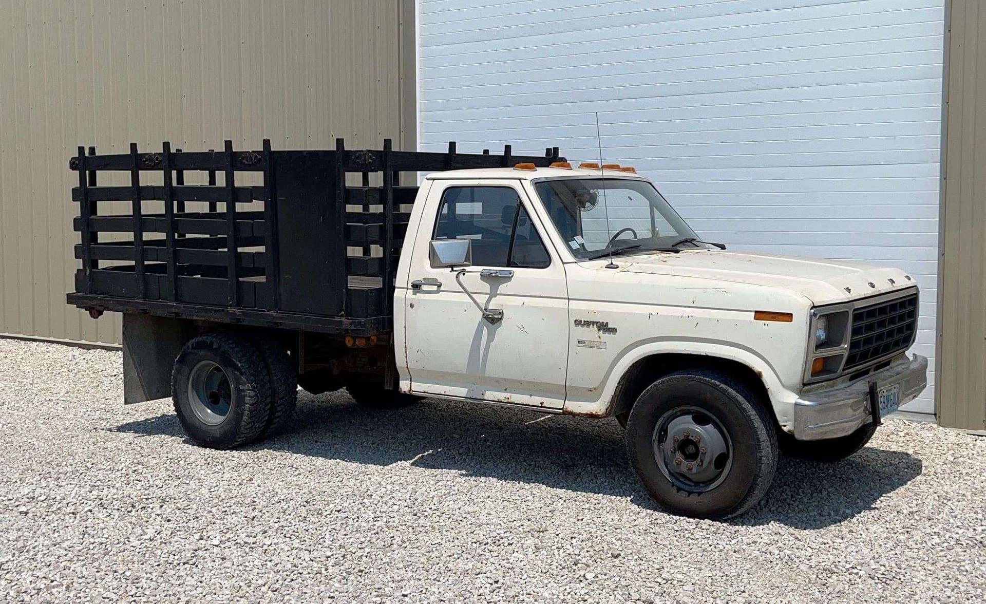 Tractor Zoom - 1981 Ford F-350