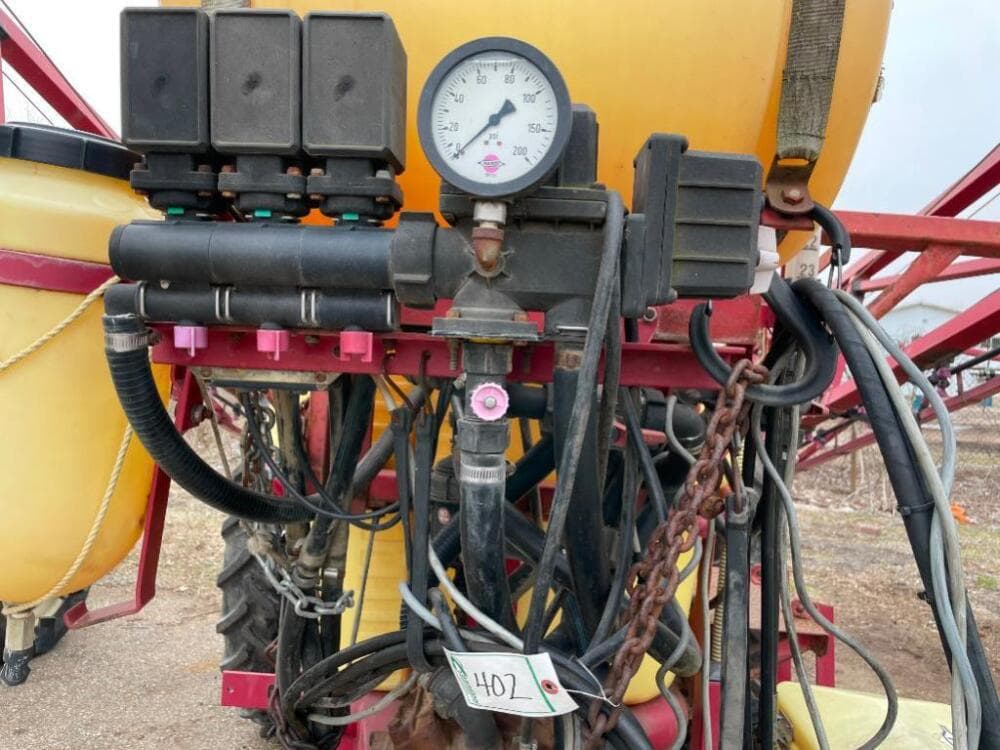 Hardi 650 Chemical Applicators Sprayers - Pull Type for Sale | Tractor Zoom