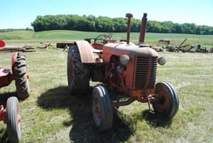 SOLD - J.I. Case D Lot No. 560 Tractors with 38 HP | Tractor Zoom