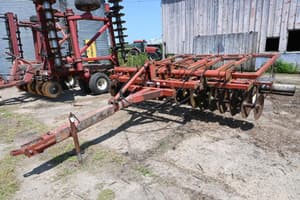 SOLD - Kewanee 295 Lot No. 47 Tillage with 5 Shanks | Tractor Zoom