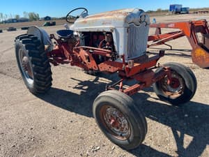 SOLD - 1954 Ford 900 Lot No. 1054 Tractors with 40 HP | Tractor Zoom