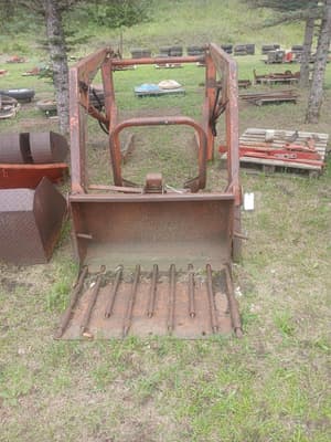 SOLD - Ford 701 Lot No. 34 Other Equipment | Tractor Zoom
