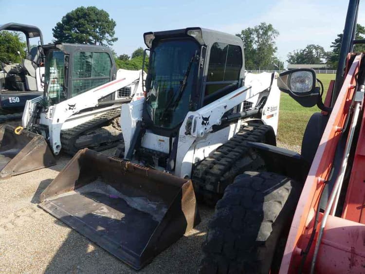 SOLD - 2016 Bobcat T550 Construction Compact Track Loaders | Tractor Zoom