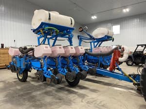 SOLD - 2000 Monosem 18R22 planter, liquid fert, 2) 150 gallon tanks ...