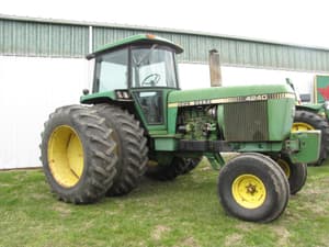 SOLD - John Deere 4240 Tractors with 1,421 Hrs | Tractor Zoom