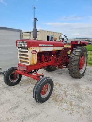 SOLD - IH Farmall 460 tractor, gas, wf 2pt drawbar & 2 pt-3 pt adapter ...