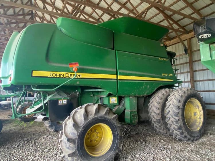 SOLD - John Deere 9770 STS Combines Class 7 | Tractor Zoom