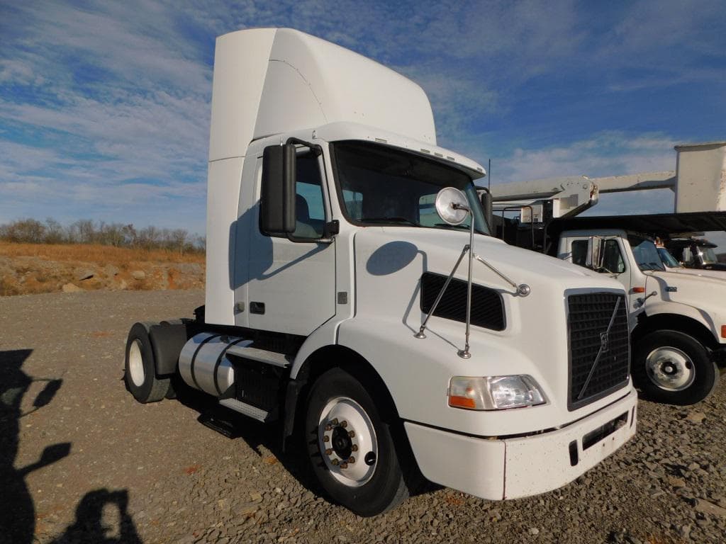 2010 Volvo D11 Other Equipment Trucks for Sale | Tractor Zoom