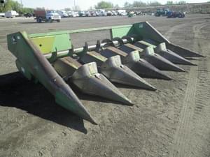 John Deere 643 Lot No. 7684 Harvesting For Sale with 6 Rows | Tractor Zoom