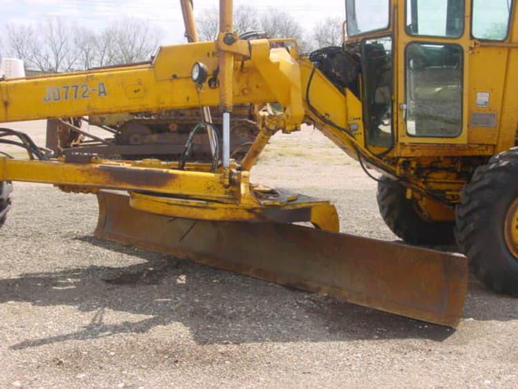 John Deere 772A Construction Motor Graders for Sale | Tractor Zoom