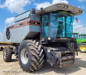 SOLD - 1997 Gleaner R72 Lot No. DG3519 Combines with 3,033 Hrs ...