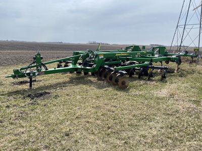 John Deere 2700 Tillage Disk Rippers for Sale | Tractor Zoom