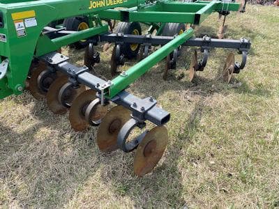 John Deere 2700 Tillage Disk Rippers for Sale | Tractor Zoom