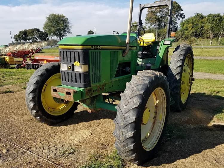 John Deere 7200 Tractors 100 to 174 HP for Sale | Tractor Zoom