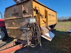 SOLD - Knight 3042 Lot No. 193 Hay and Forage | Tractor Zoom