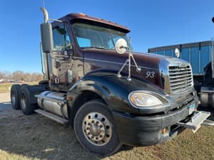 SOLD - 2005 Freightliner Undetermined Lot No. 992 Other Equipment with ...