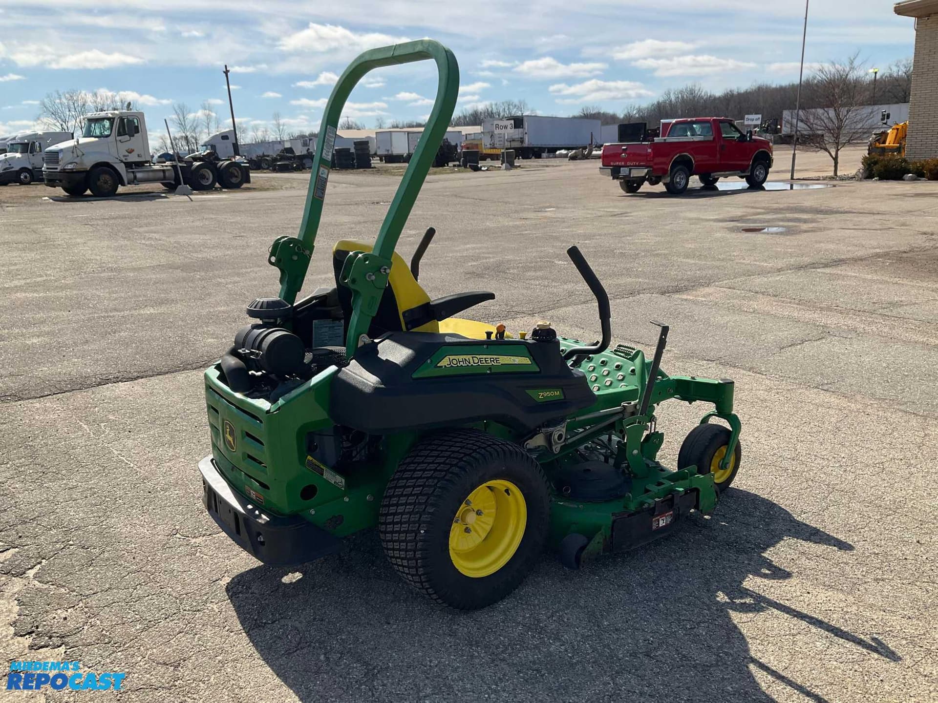 Tractor Zoom - John Deere Z950M