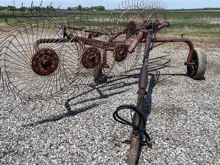 SOLD - Massey Ferguson MF 39 Hay and Forage Hay - Rakes/Tedders ...