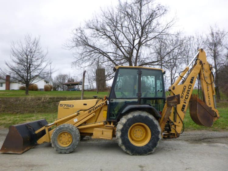 SOLD - Ford 575D Construction Backhoe Loaders | Tractor Zoom