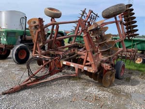 SOLD - Massey Ferguson 820 Lot No. 28576 Tillage with --- In | Tractor Zoom