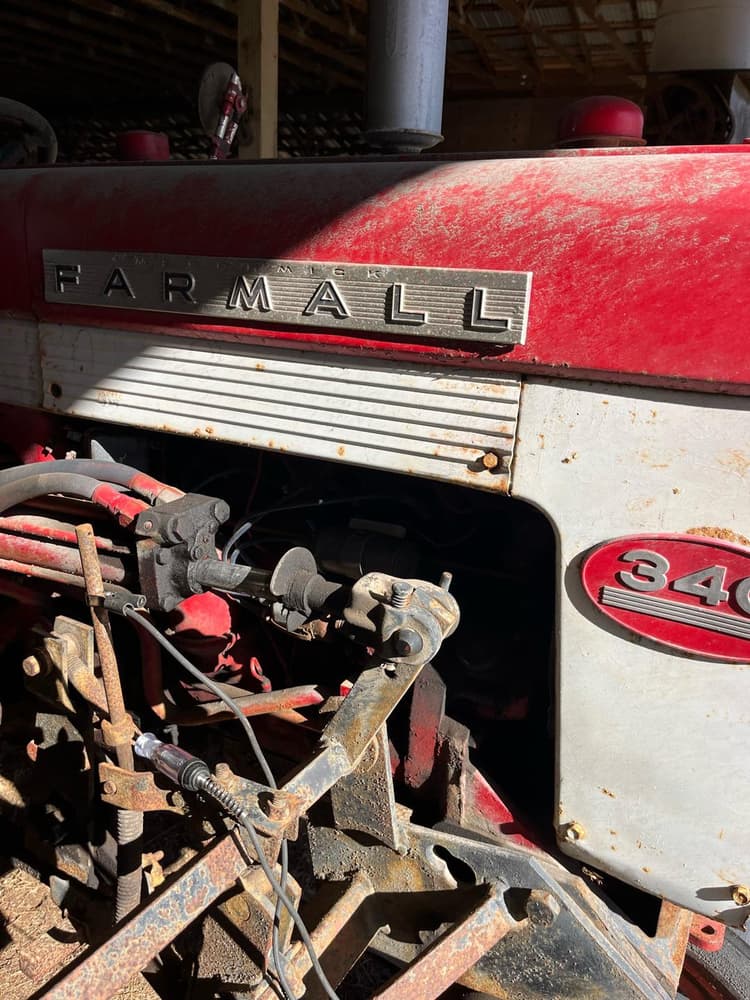 Farmall 340 Tractors 40 to 99 HP for Sale | Tractor Zoom