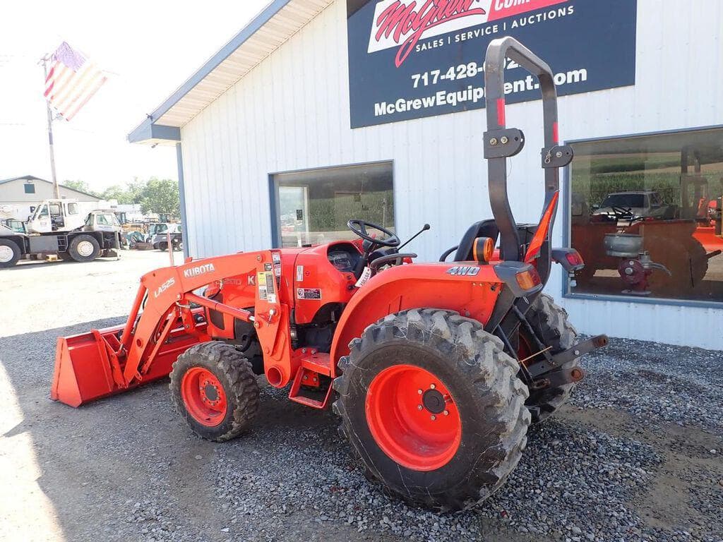 Tractor Zoom - Kubota L3200