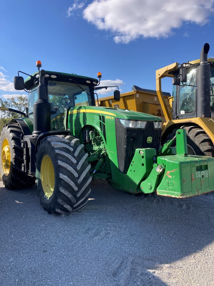 2017 John Deere 8320R Tractors 300 to 424 HP for Sale | Tractor Zoom