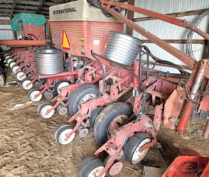SOLD - Case IH 800 Cyclo Air Lot No. 288636 Planting with 12 Rows ...