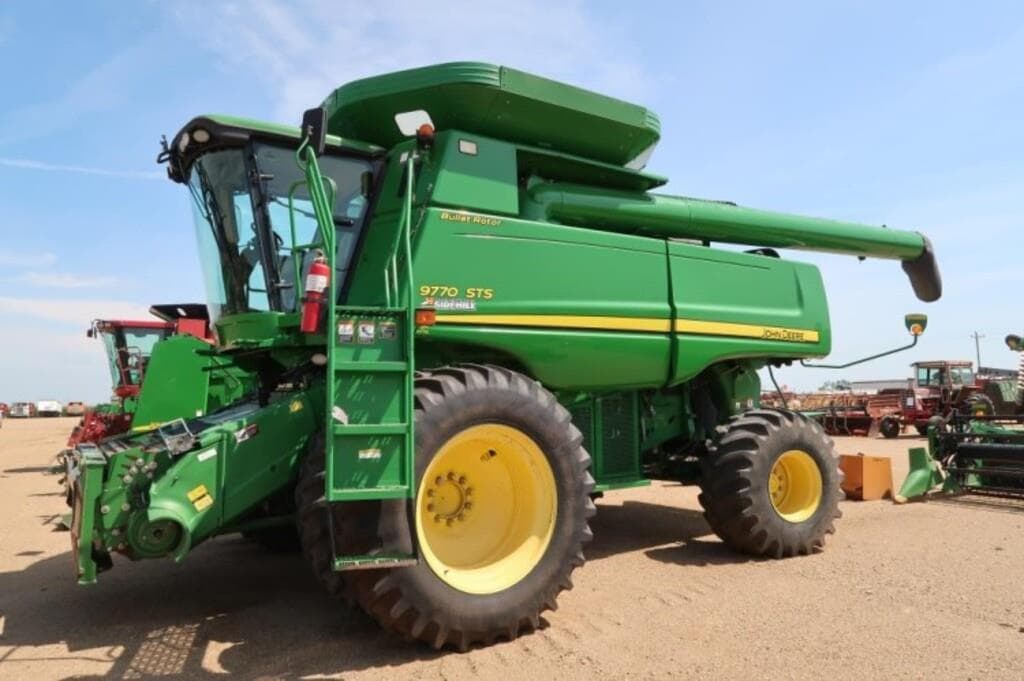 Tractor Zoom - 2011 John Deere 9770 STS