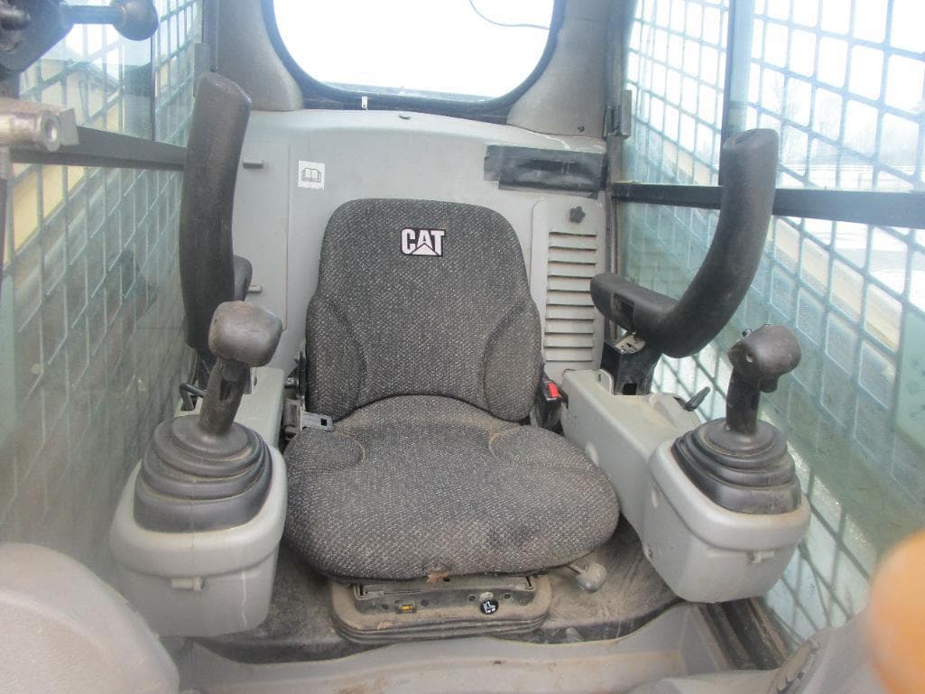 Tractor Zoom - 2011 Caterpillar 277C