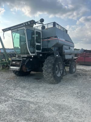 SOLD - 1985 Gleaner N5 Lot No. 37189 Combines with --- Hrs | Tractor Zoom